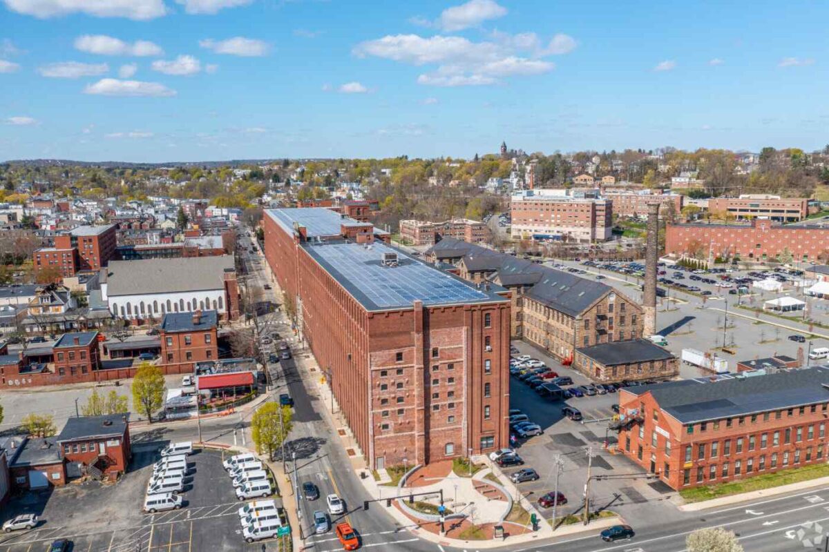 Office Space at LocalWorks: Flexible, Inexpensive, No Lease